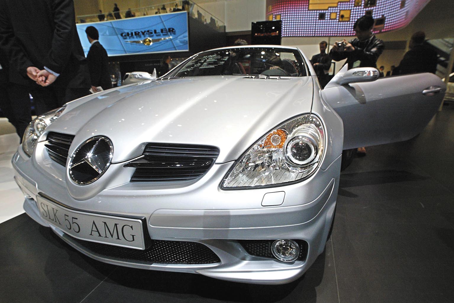 人可以低调，车要绝对高调